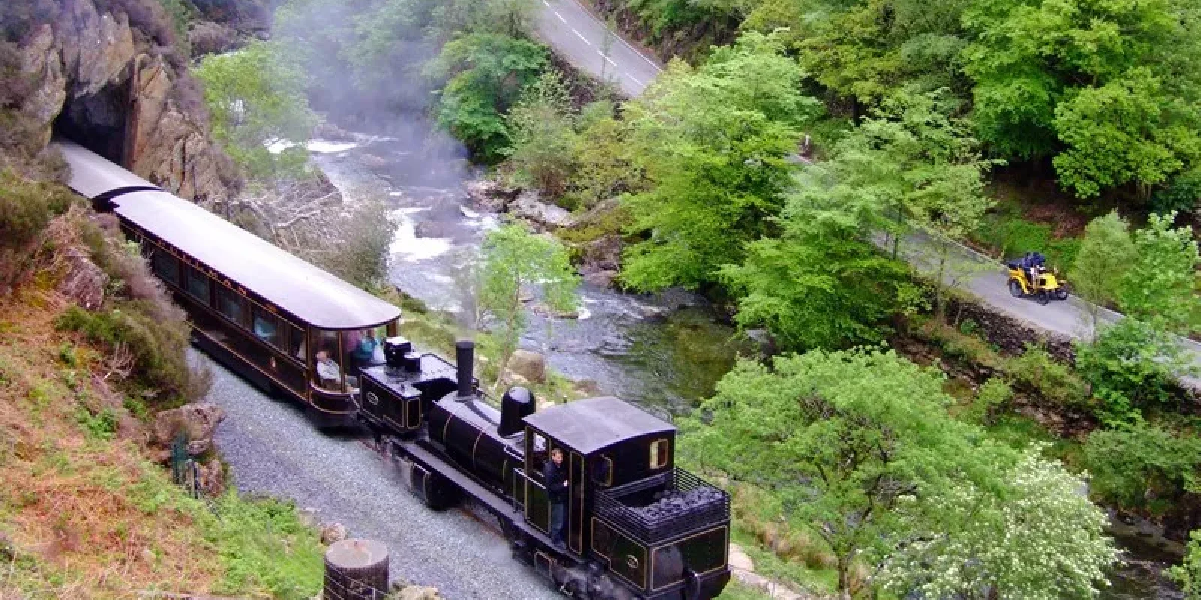 About us - Ffestiniog Travel